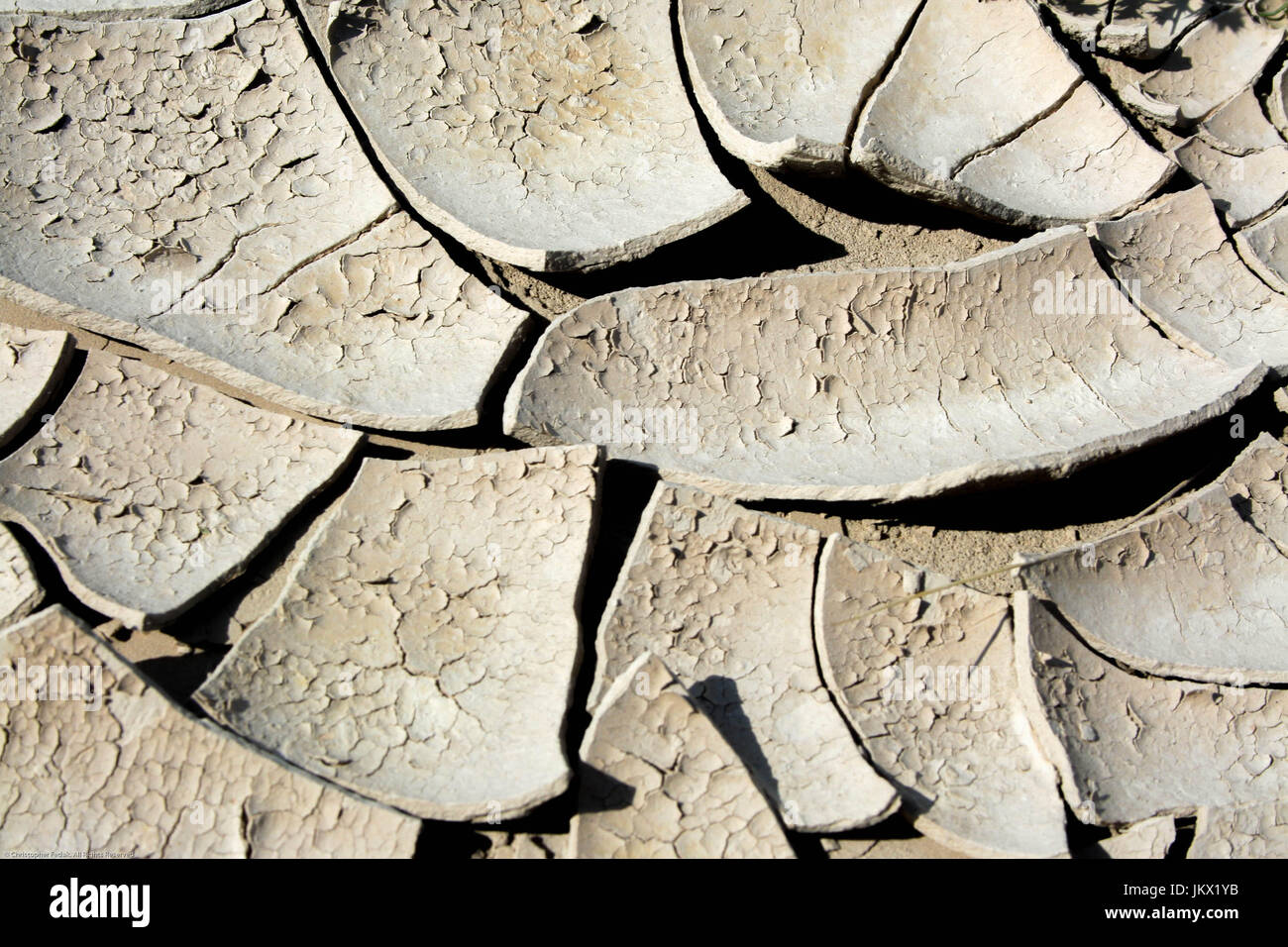 Cracking ground hi-res stock photography and images - Alamy