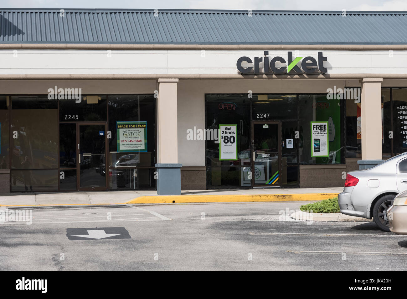 Cricket wireless hi-res stock photography and images - Alamy