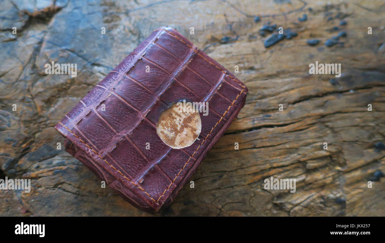 Old leather wallet Stock Photo - Alamy