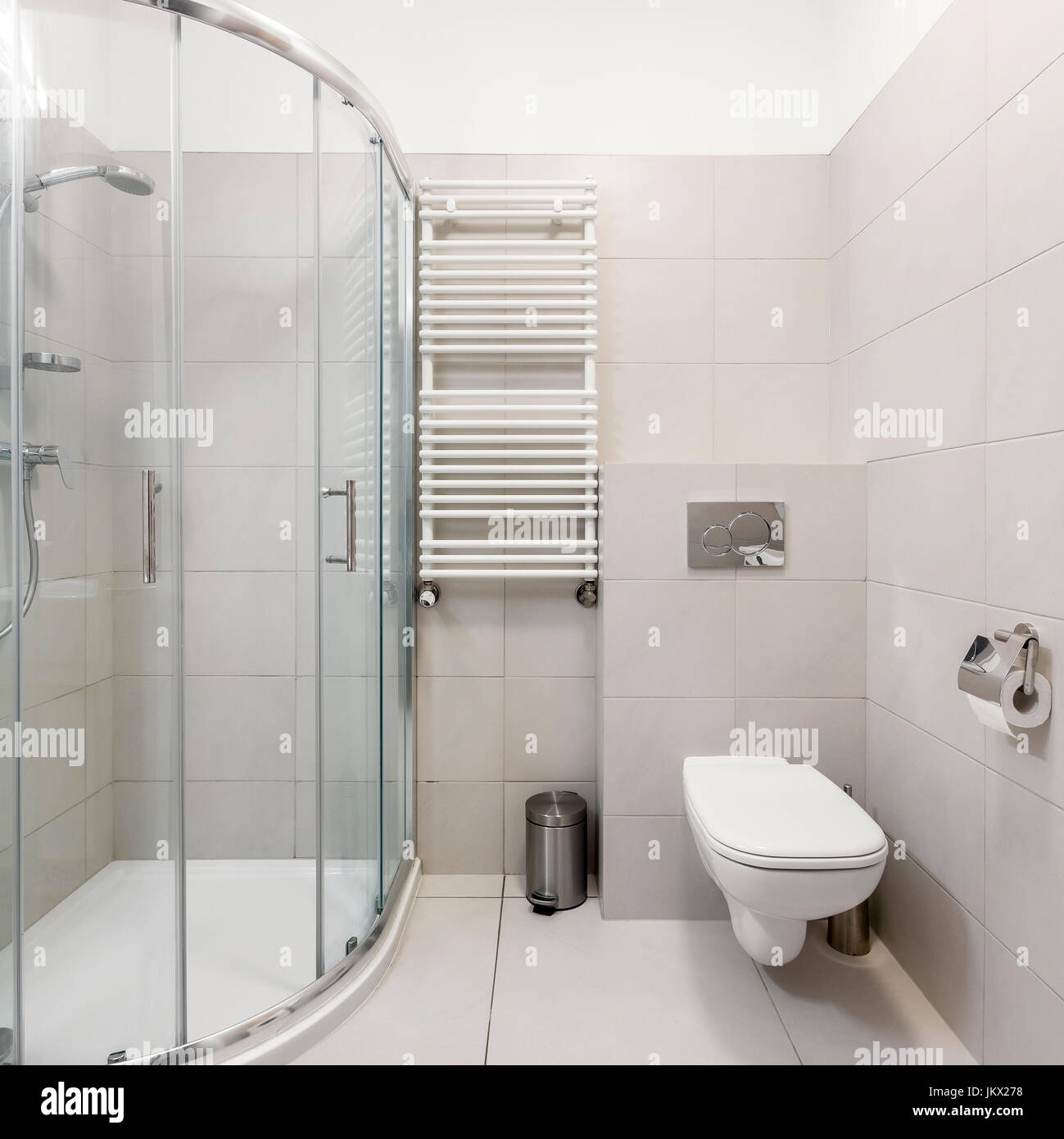 Simple bathroom hi-res stock photography and images - Alamy