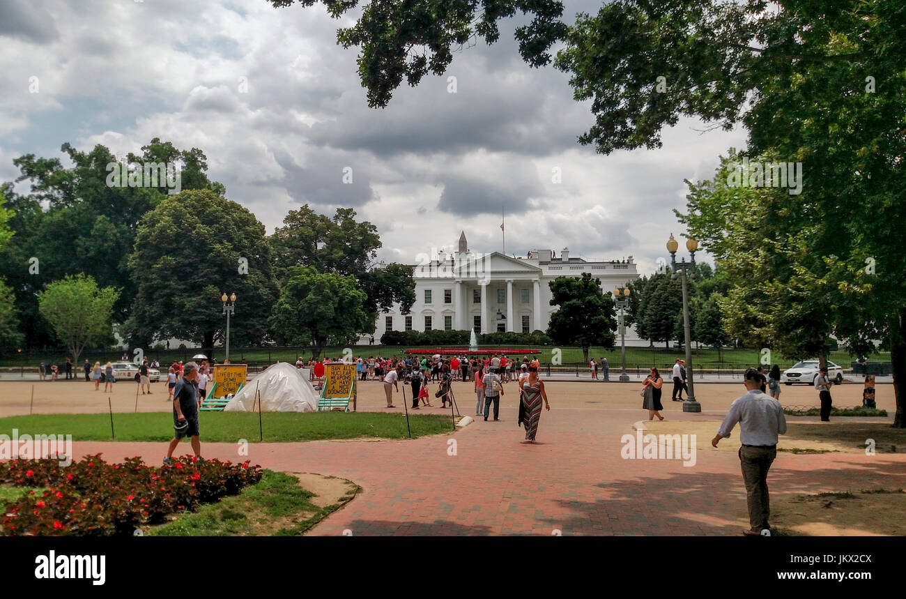 Lafayette square white house hi-res stock photography and images - Alamy