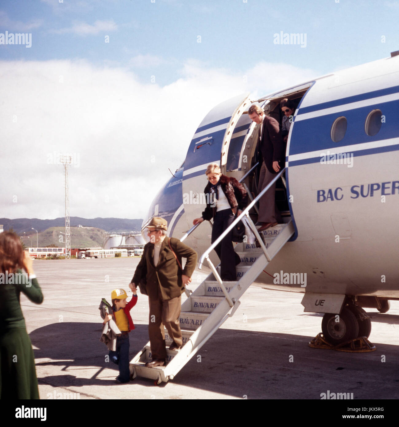 Airplane passengers 1970s hi-res stock photography and images - Alamy