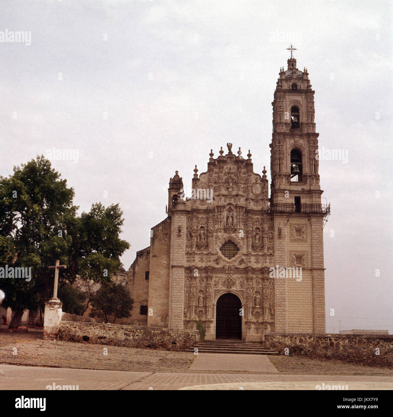 Mexico catholic 1980s hi-res stock photography and images - Alamy