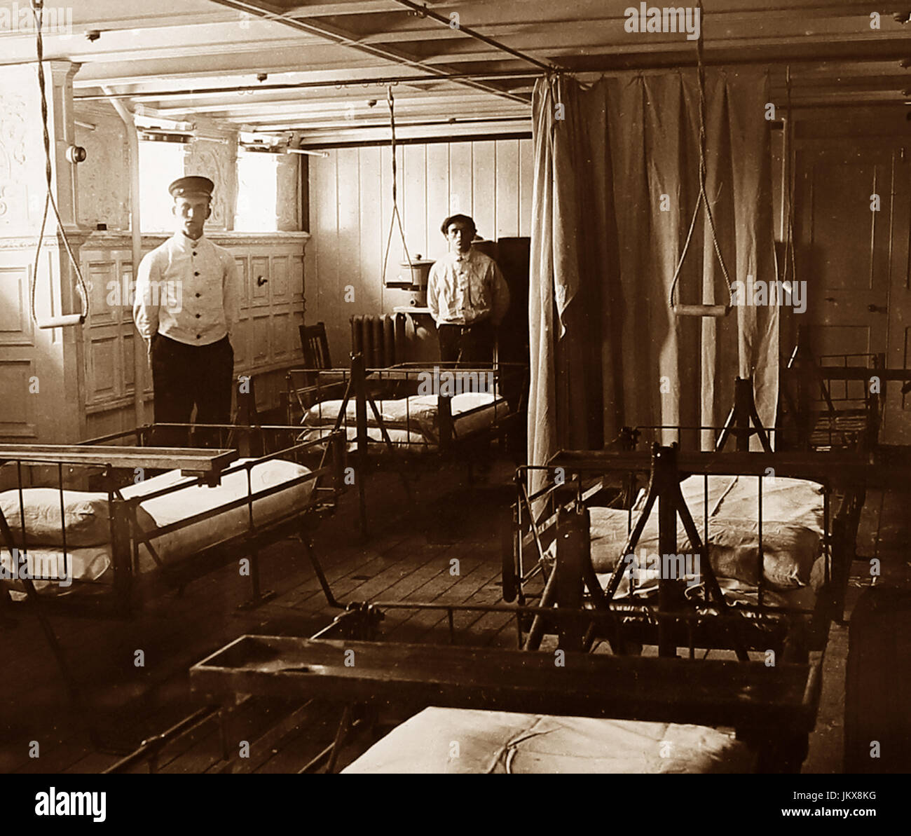 World war hospital ship hi-res stock photography and images - Alamy