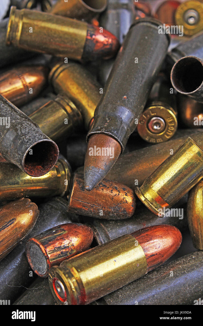 Magnum bullets hi-res stock photography and images - Alamy