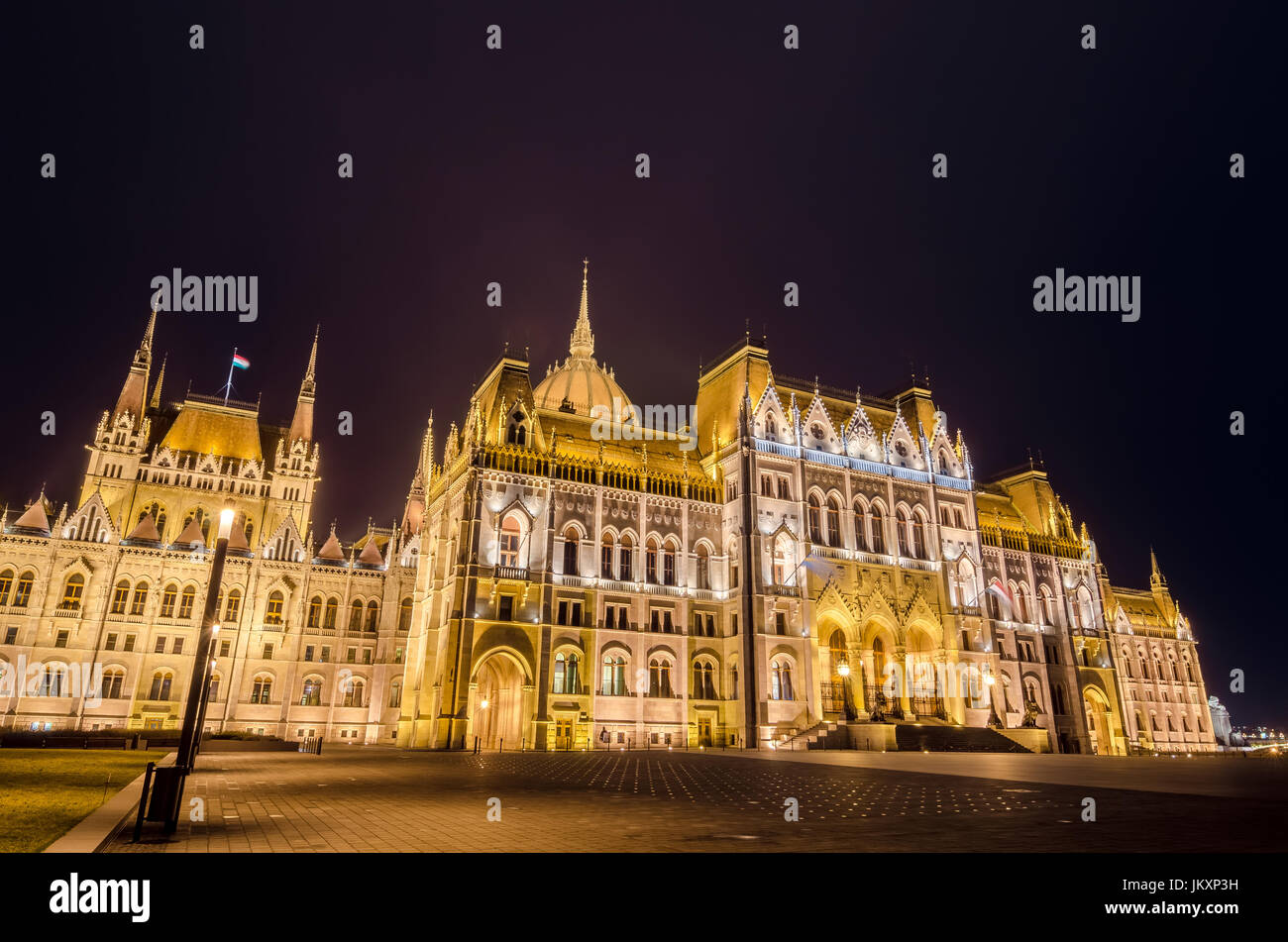 Beautiful night building hi-res stock photography and images - Alamy
