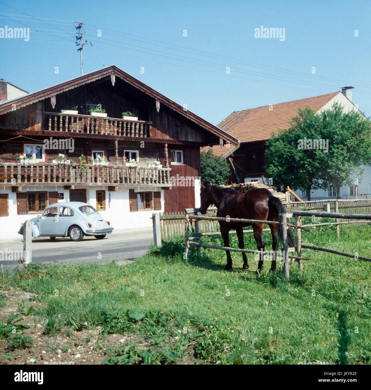 Haus in Bayern, Deutschland 1980er. House in Bavaria, Germany 1980s ...