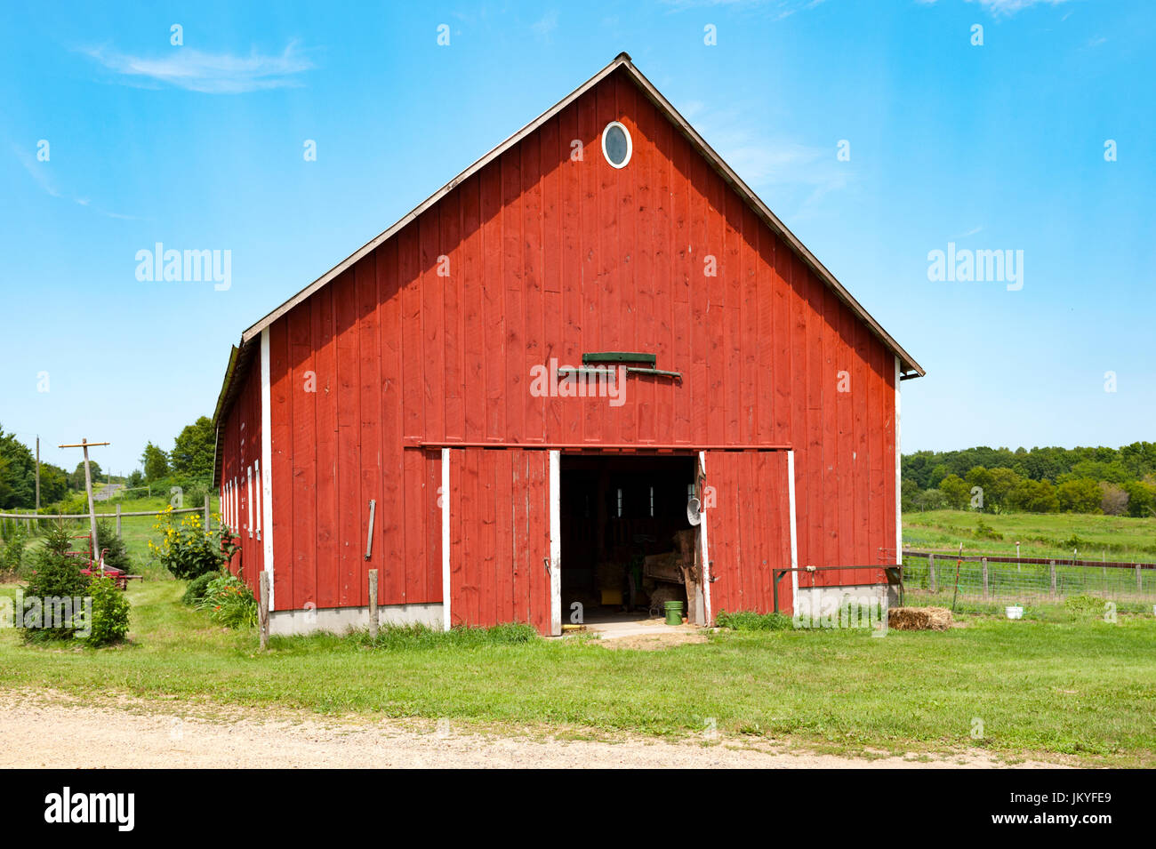red barn, windows, red wood Stock Photo - Alamy