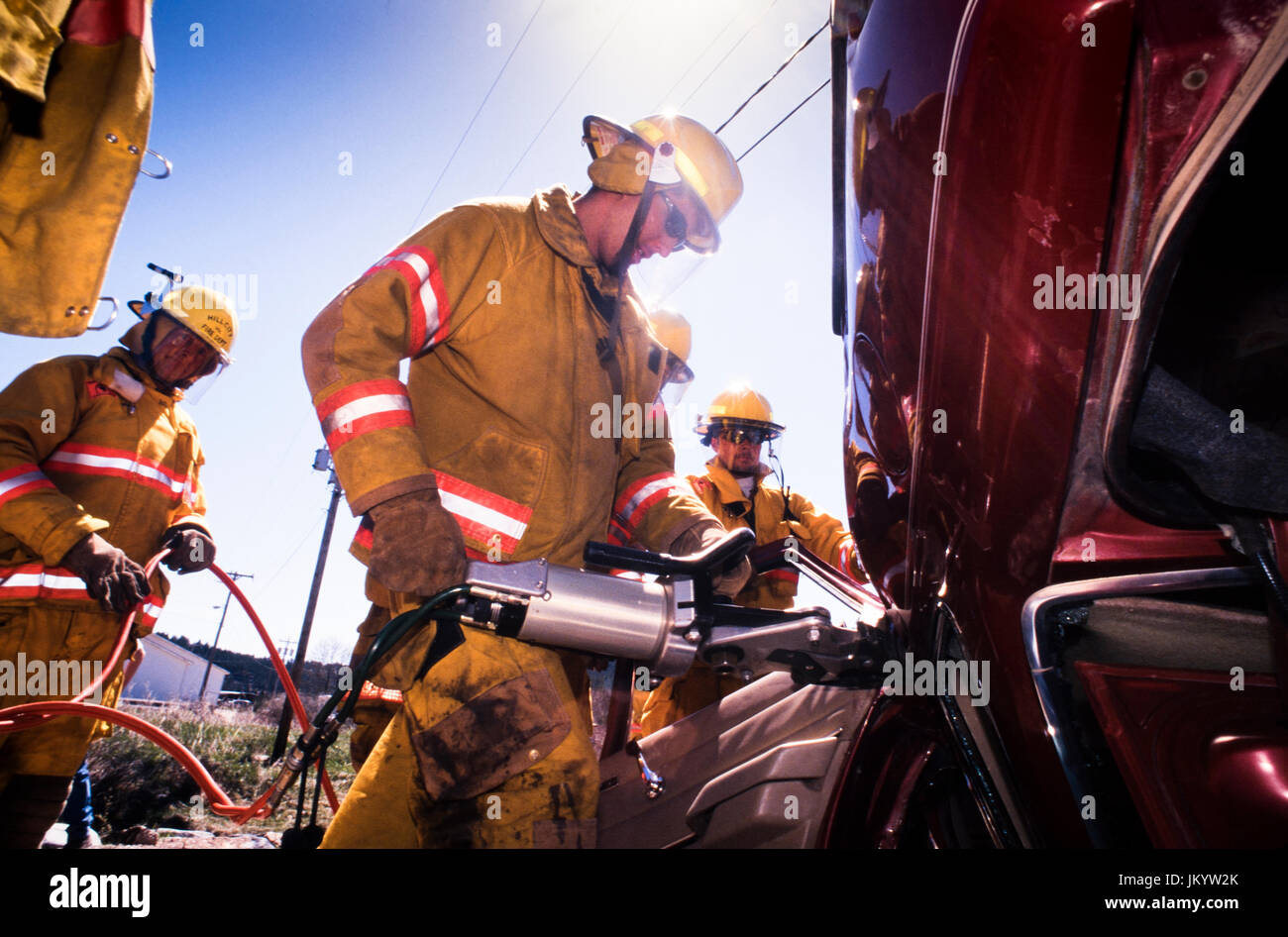 South Dakota firefighters take part in victim extrication training ...