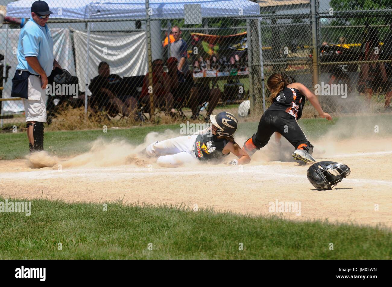 Youth Girls Fastpitch Softball Stock Photo - Alamy