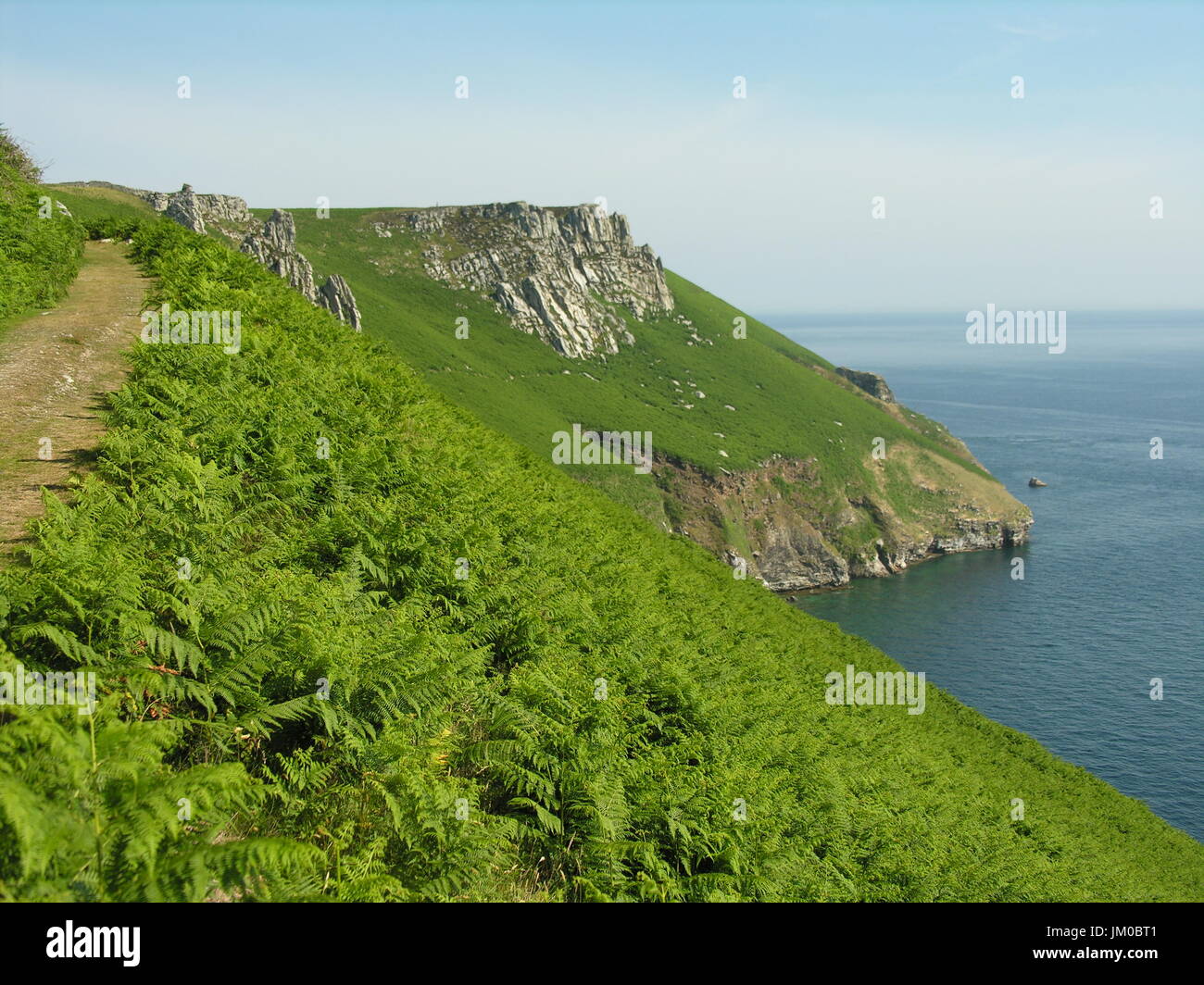 Lundy Island famous for wildlife and stunning scenery in the Bristol ...