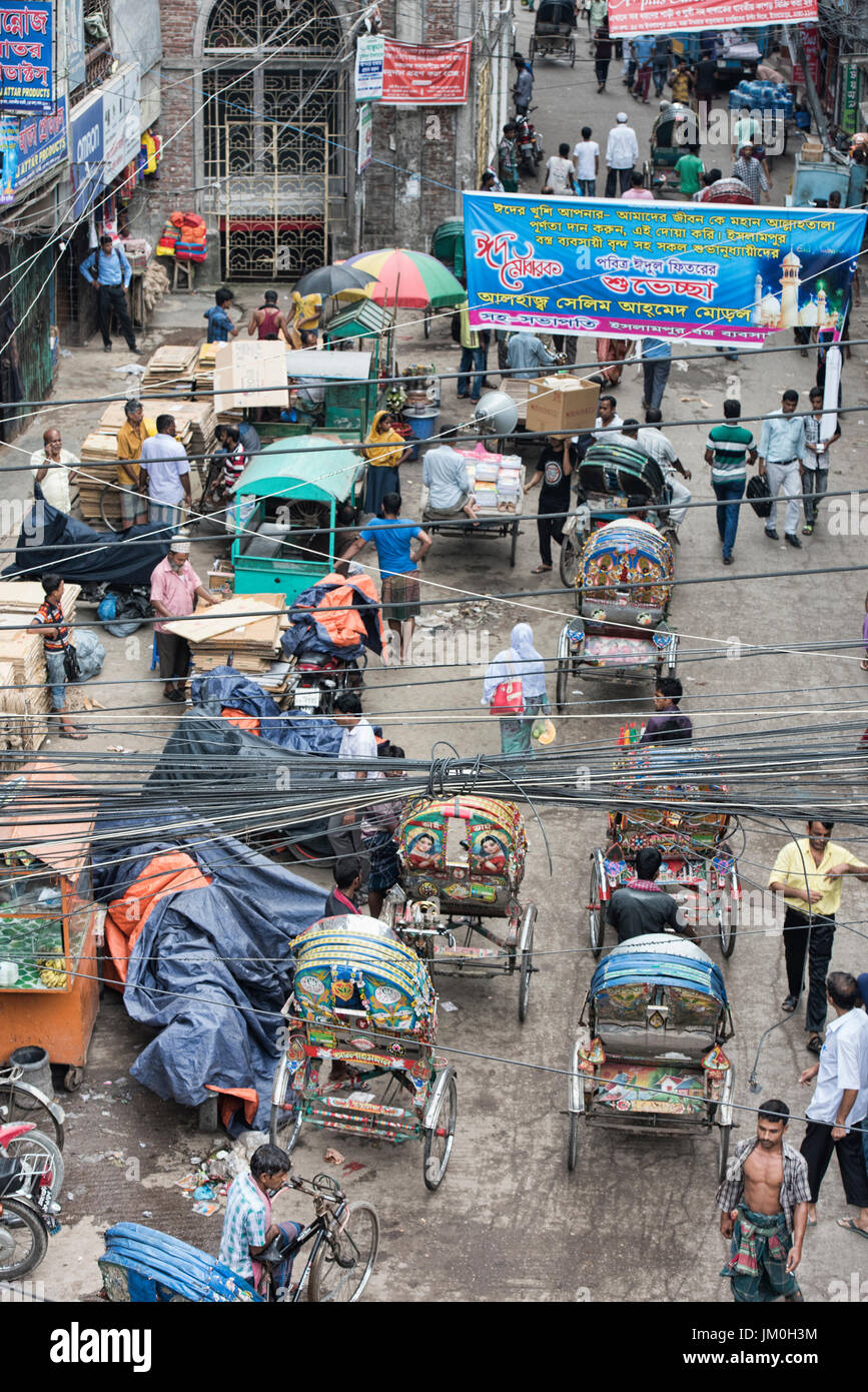 Rickshaw rider dhaka bangladesh hi-res stock photography and images - Alamy