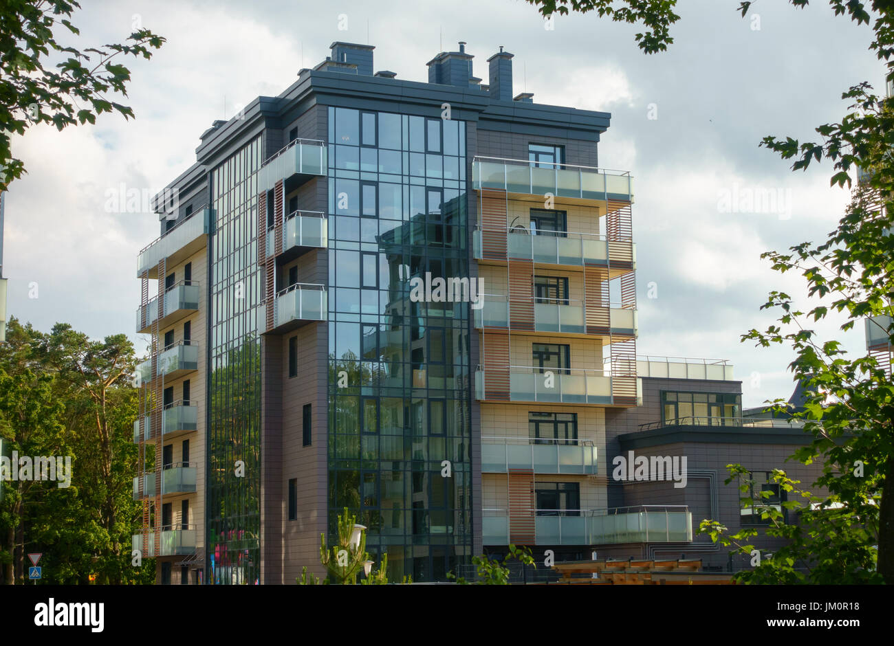 Modern multi-storey luxury housing Stock Photo - Alamy