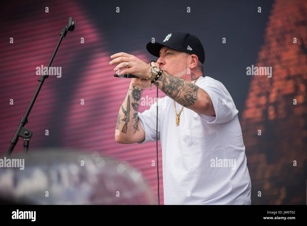 Everlast singer hi-res stock photography and images - Alamy