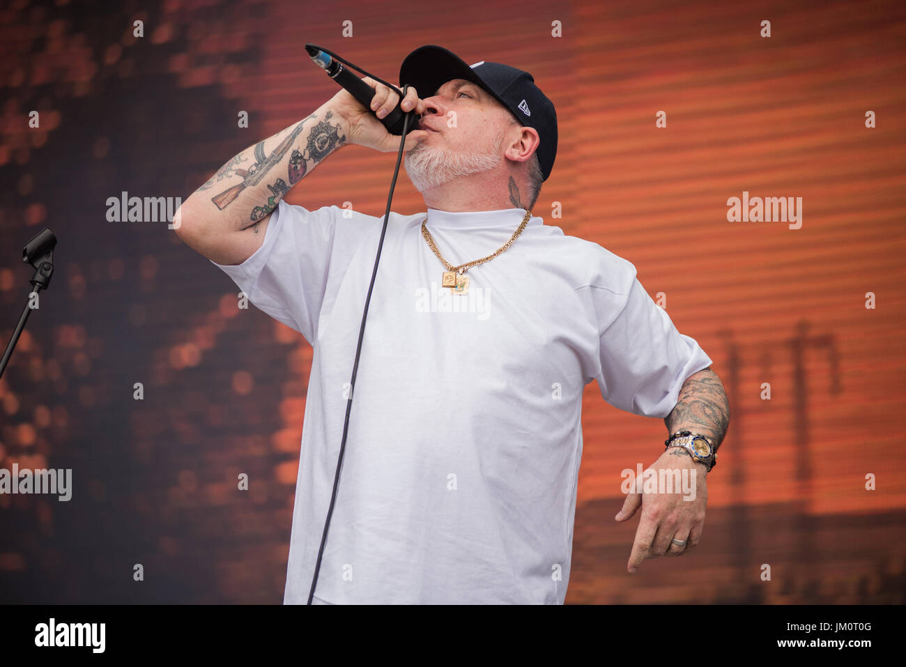 Everlast singer hi-res stock photography and images - Alamy