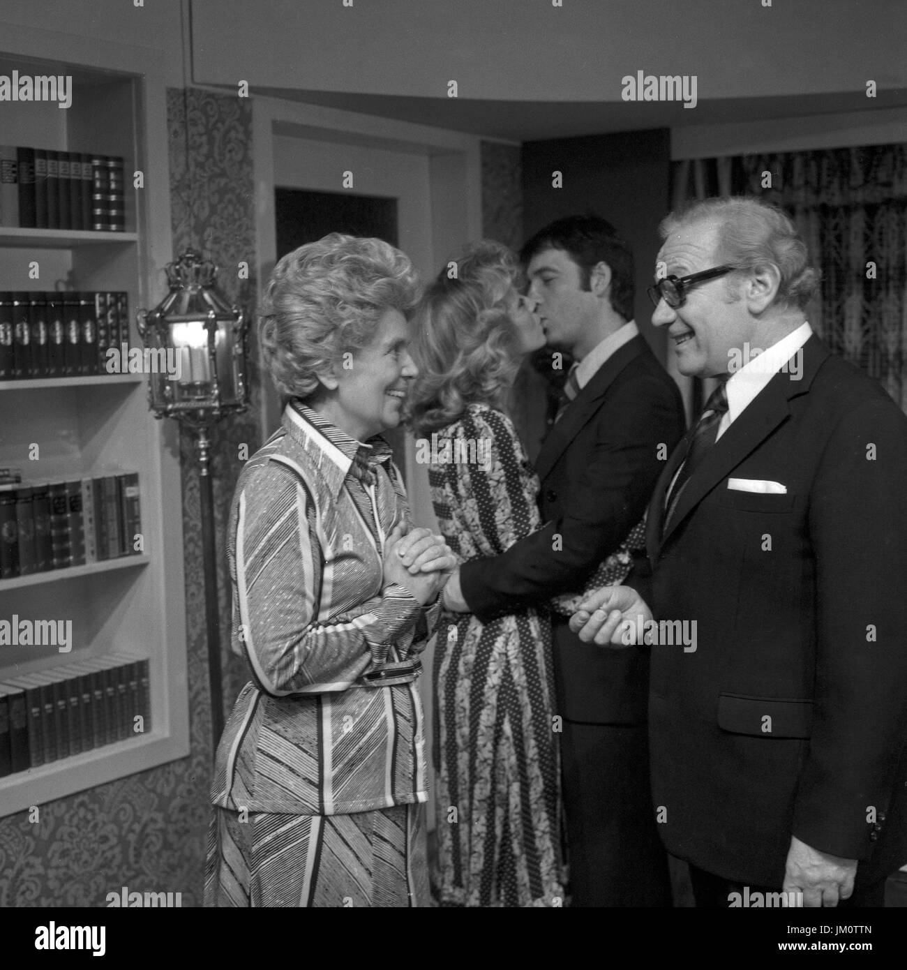 Die Chefin, Theaterstück, 1976, Darsteller: (v. l.) Heidi Kabel, Heidi ...