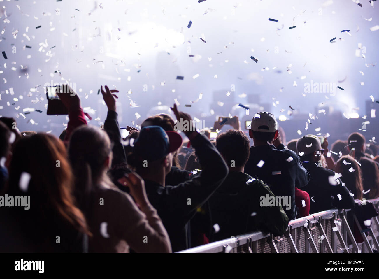 Gold confetti concert hi-res stock photography and images - Alamy