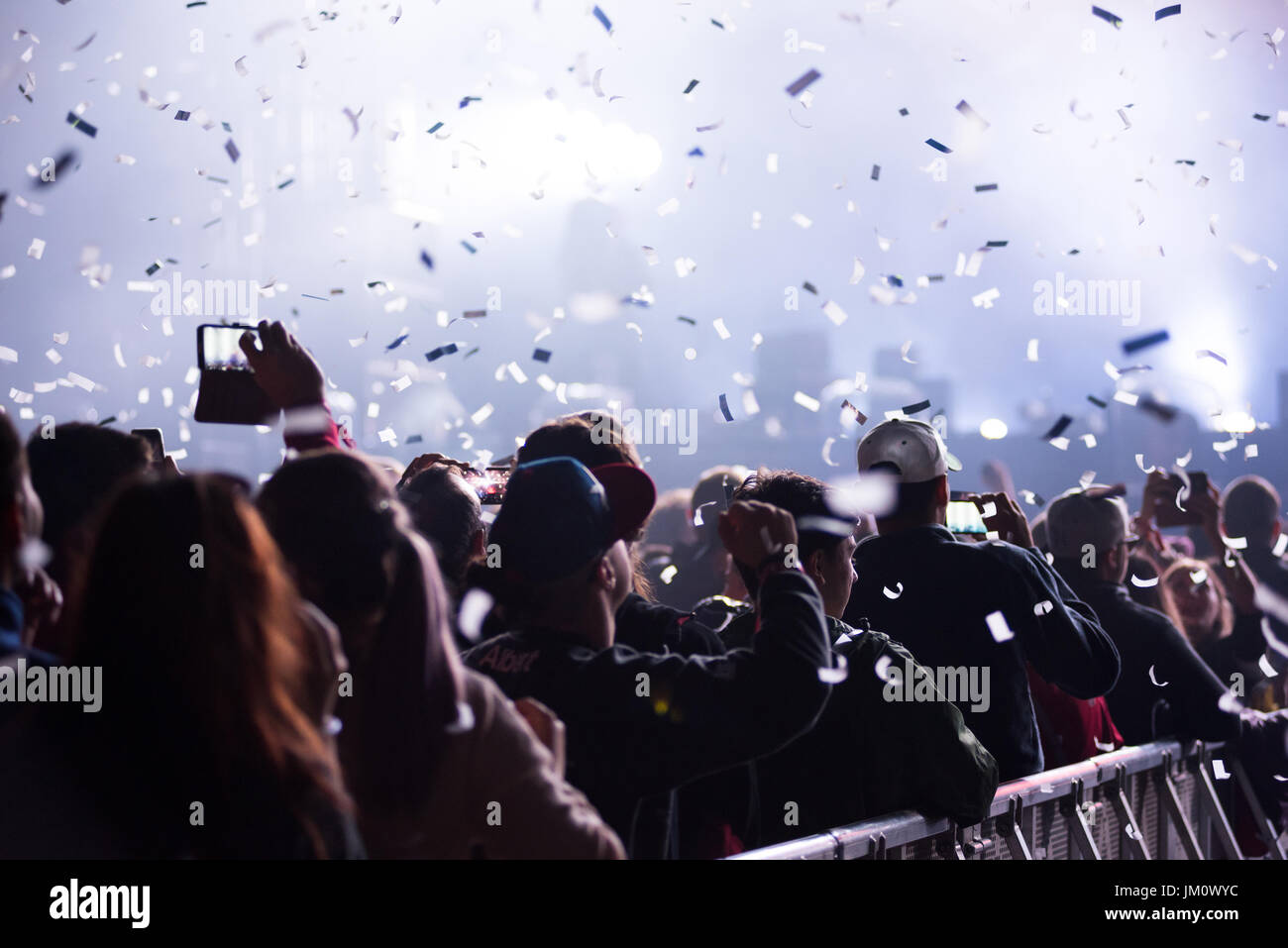 Confetti cannons hi-res stock photography and images - Alamy