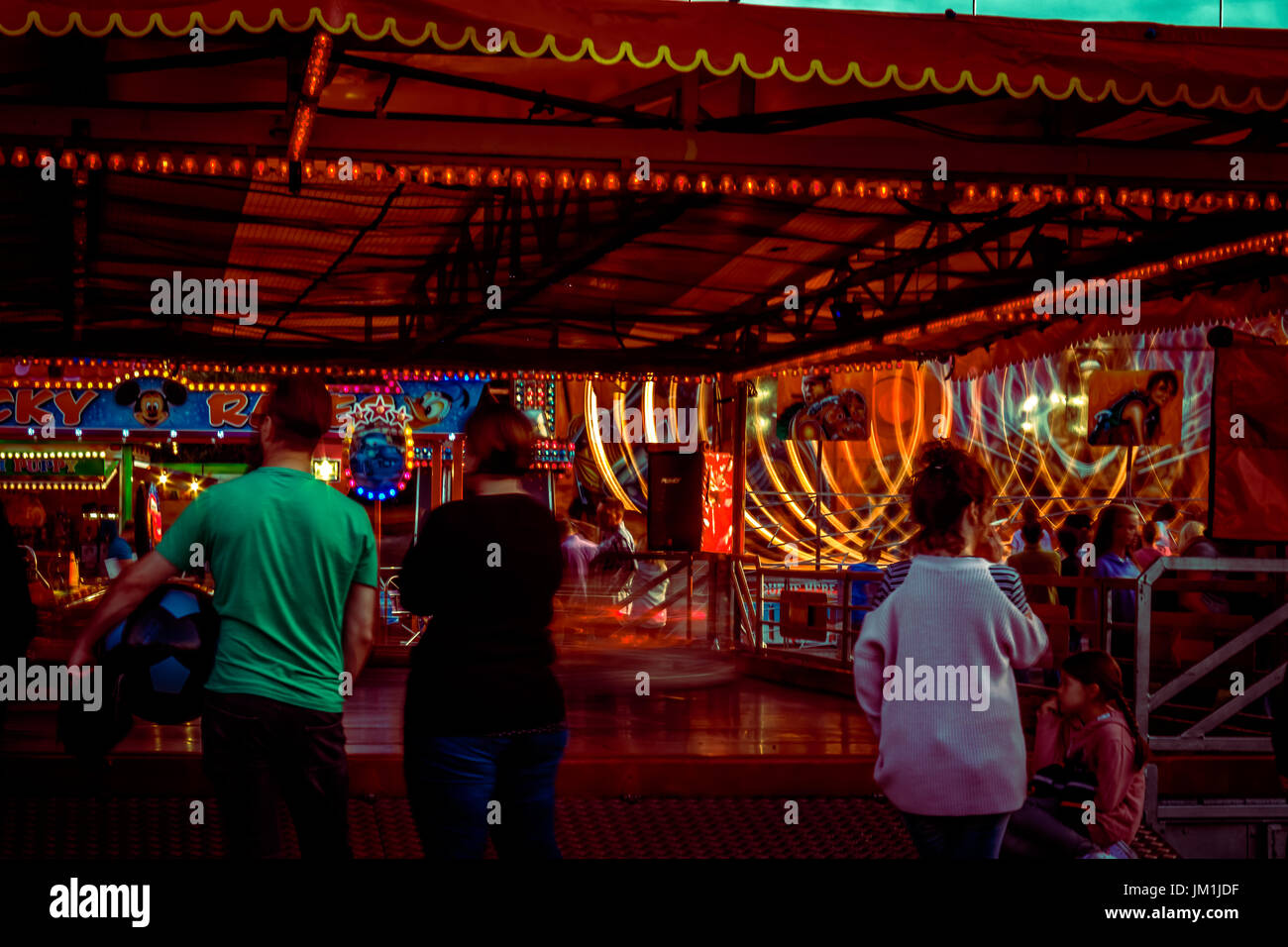 Fairground rides dodgems bumper cars hi-res stock photography and ...