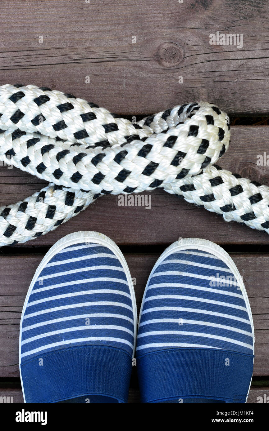 White sailor knot hi-res stock photography and images - Alamy