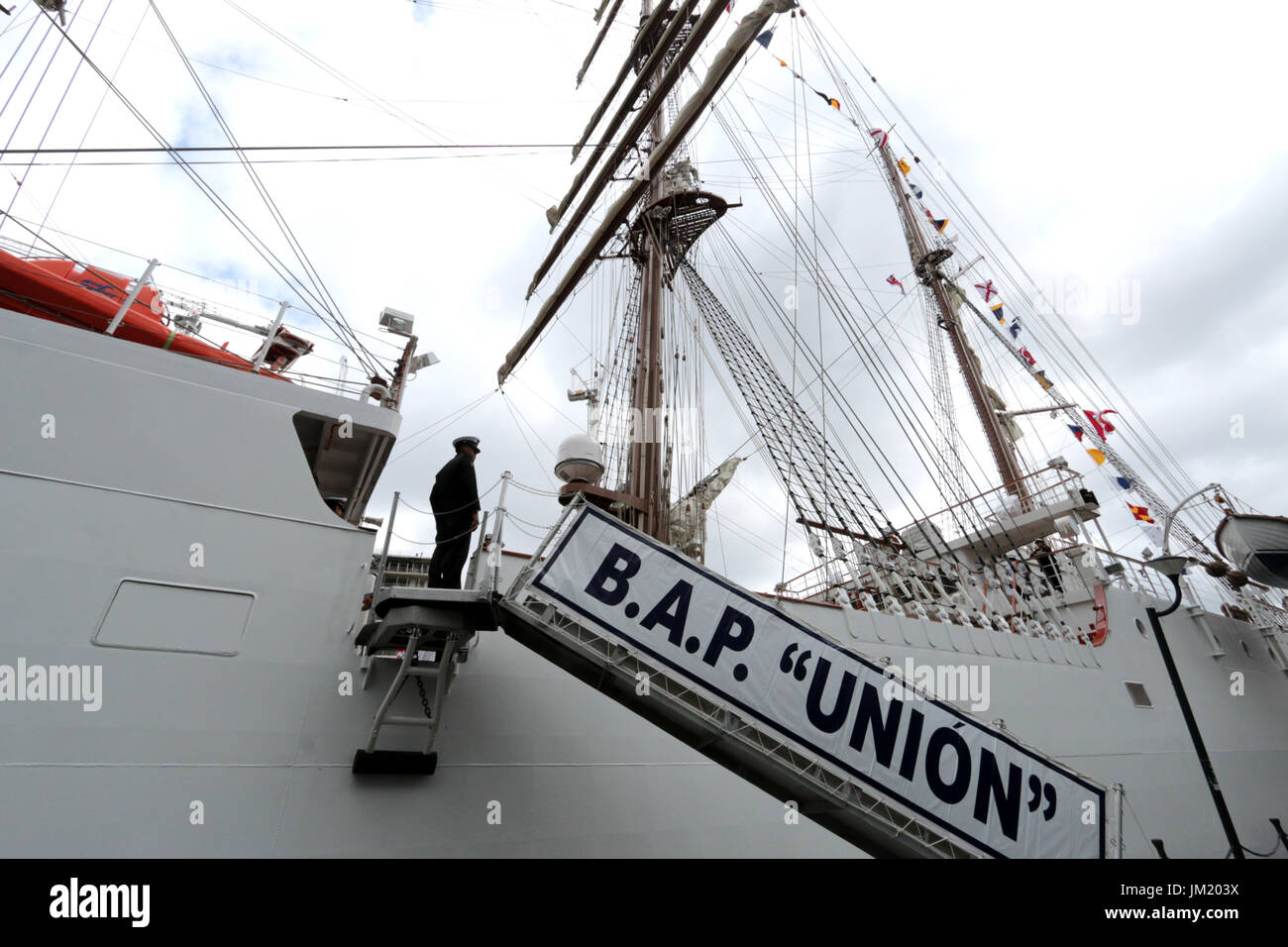 London, UK. 25th July, 2017. Peruvian tall ship Union, the world's ...