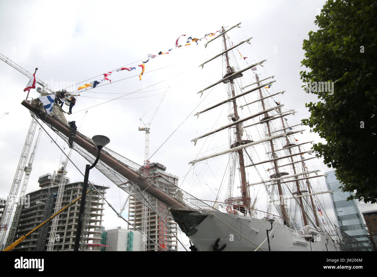 On south quay isle dogs hi-res stock photography and images - Alamy
