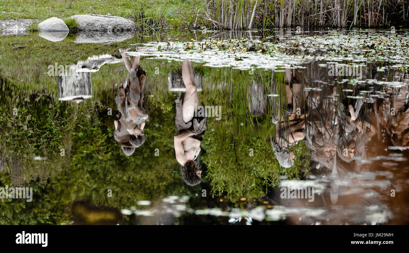 Albersdorf, Germany. 24th July, 2017. People dressed in Stone Age fur ...