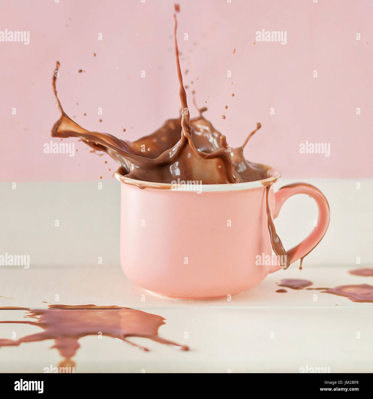 Splash pink hi-res stock photography and images - Alamy