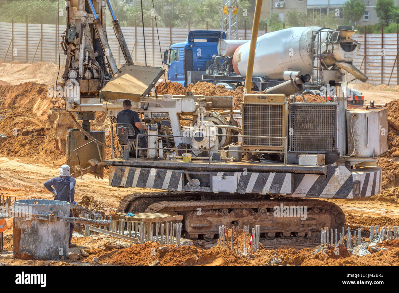 Paving a new road Stock Photo - Alamy