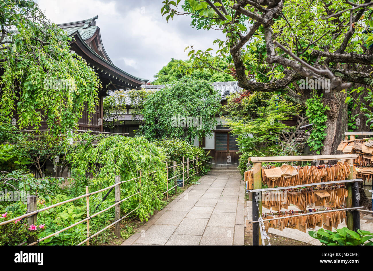 Hanazono Inari Shrine at Ueno Park, Tokyo, Japan. Inari Ōkami, also ...