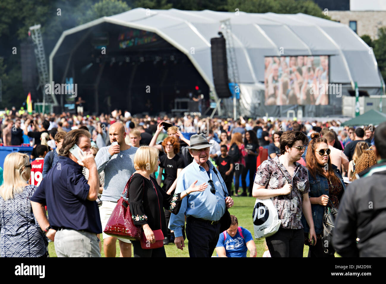 Crowds enjoying the International Music Festival in Sefton Park ...