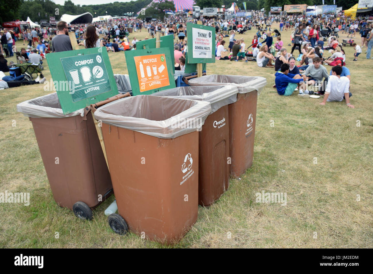 Festival trash latitude garbage hi-res stock photography and images - Alamy
