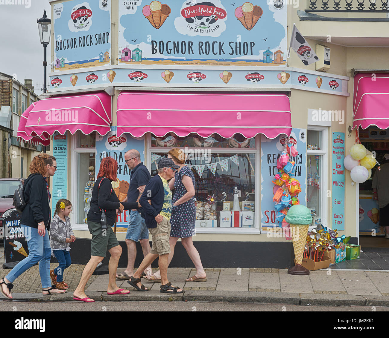Seaside sweet shop hi-res stock photography and images - Alamy