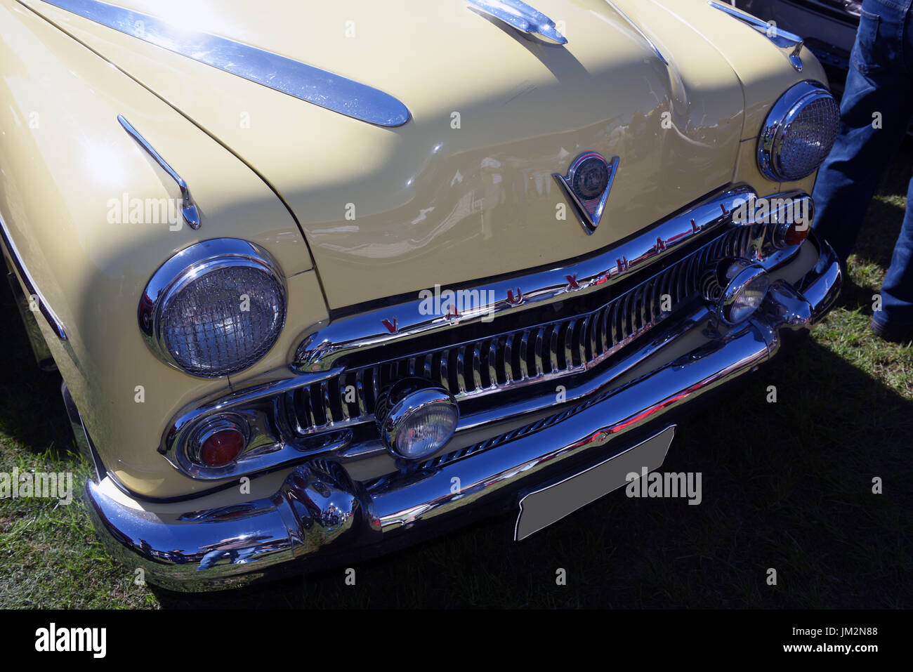 Vauxhall Velox front grille Stock Photo - Alamy