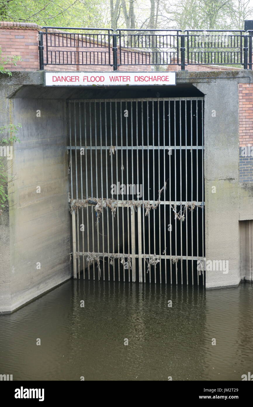 Flood defence barriers hi-res stock photography and images - Alamy