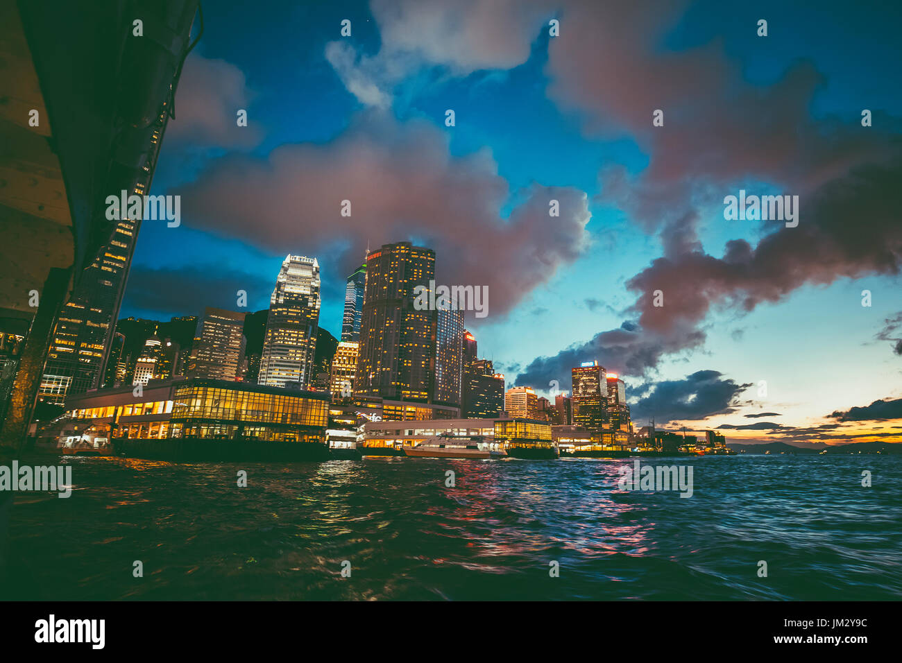 Hongkong skyline blue hour hi-res stock photography and images - Alamy