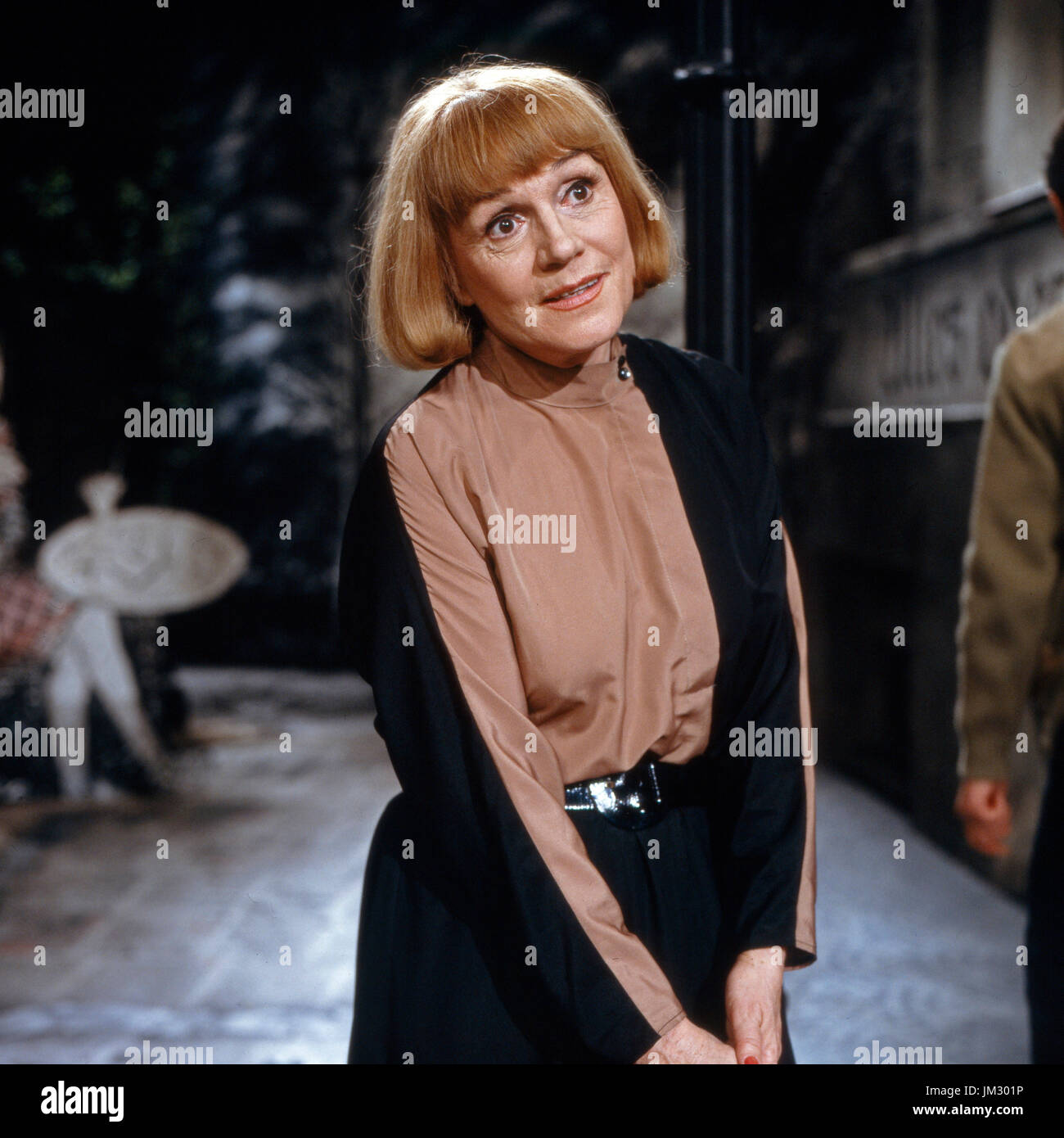 Deutsche Schauspielerin und Diseuse Gisela May, Deutschland 1980er ...