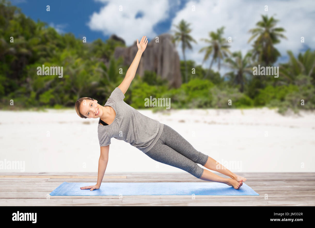 Asana plank hi-res stock photography and images - Alamy