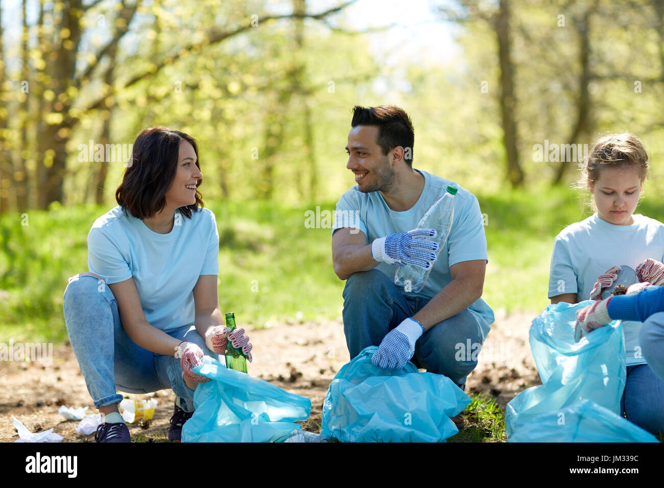 People cleaning community park hi-res stock photography and images - Alamy
