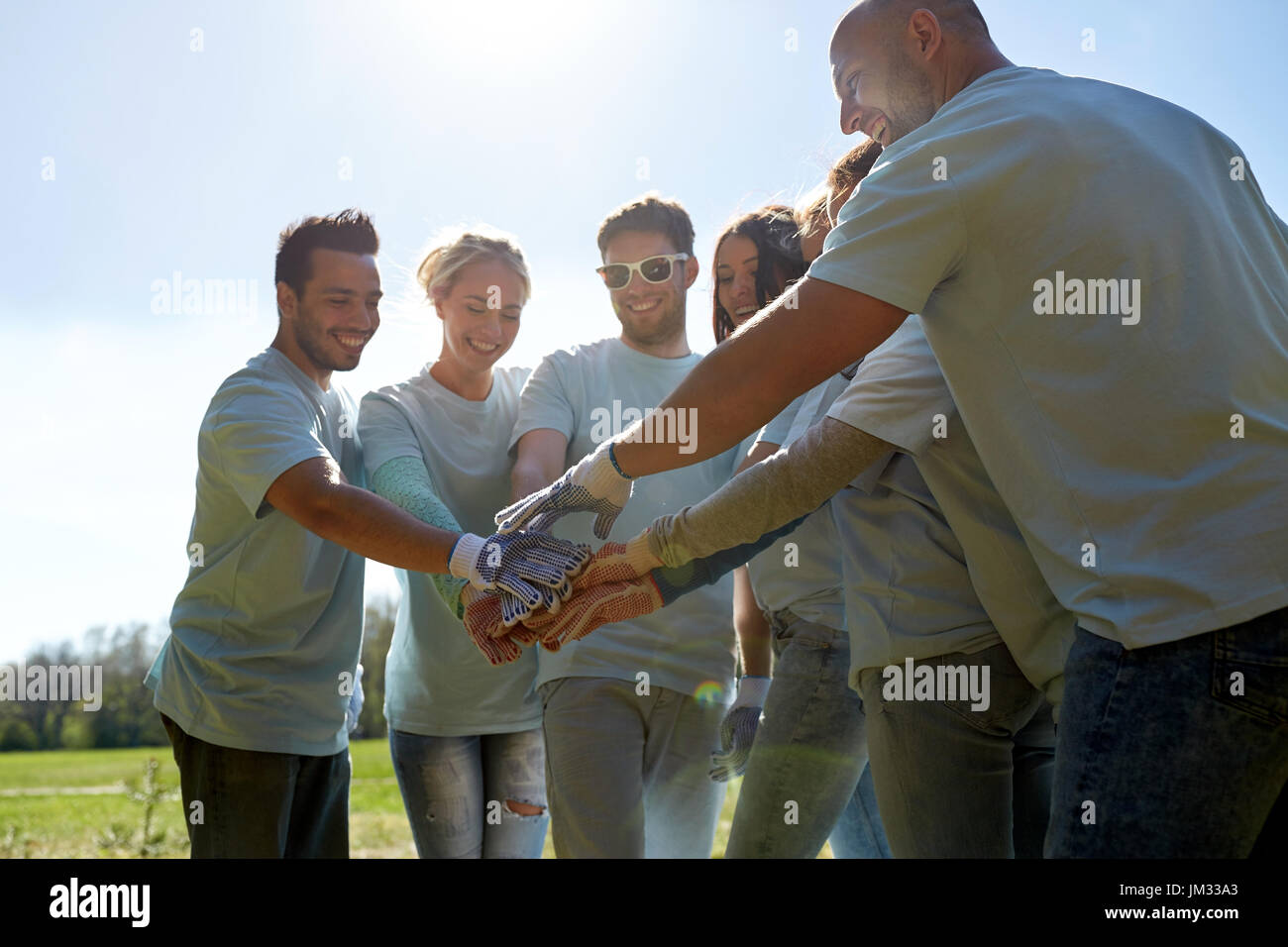 Group young volunteers on hi-res stock photography and images - Alamy