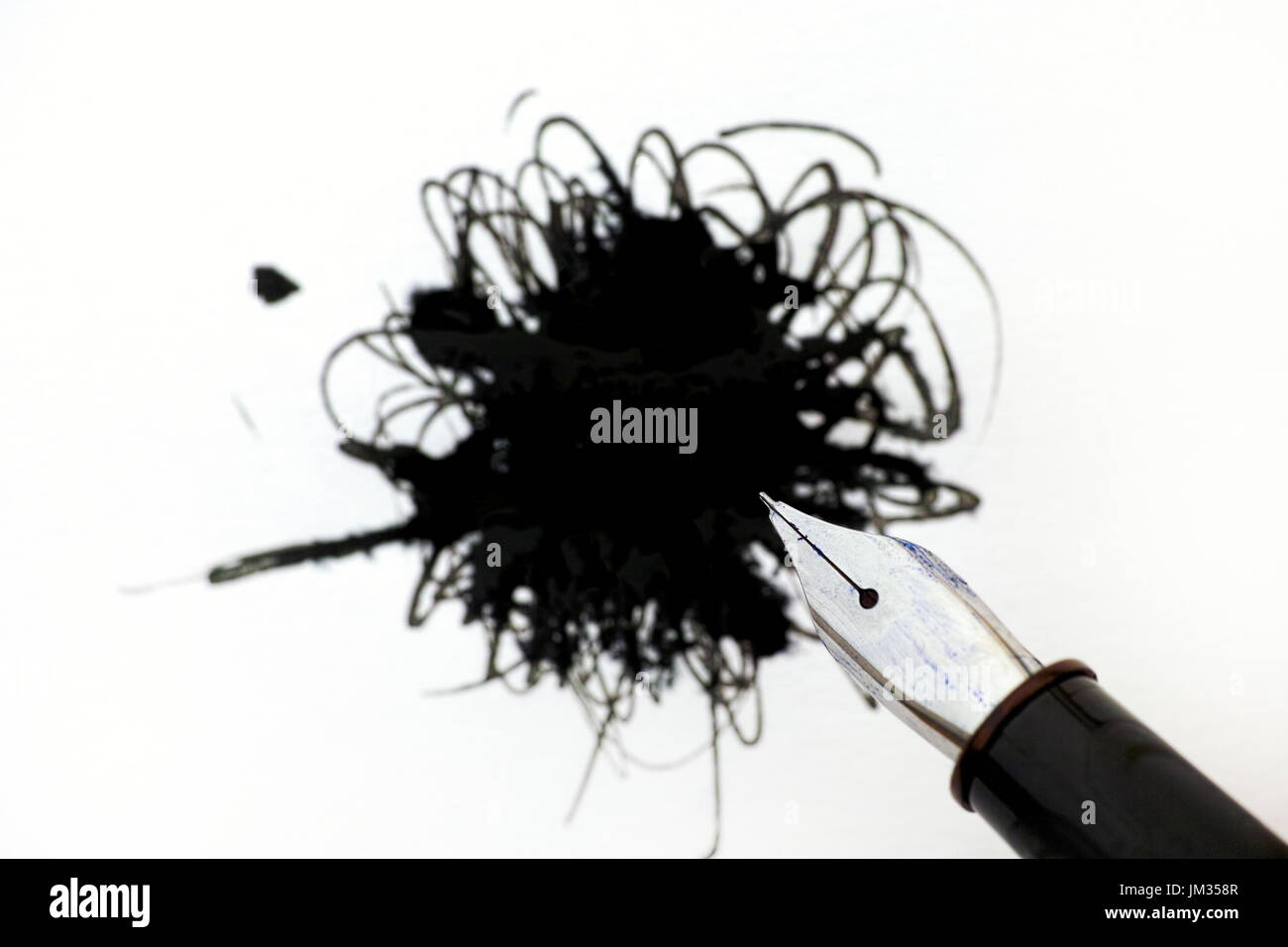 Black ink splatter paper hi-res stock photography and images - Alamy
