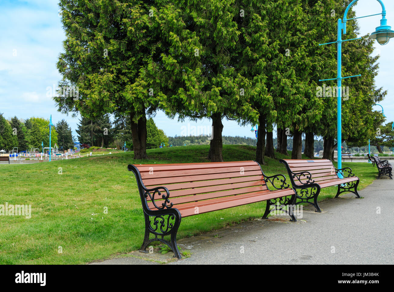 Empty Benches in a green park in Nanaimo, British Columbia Stock Photo ...