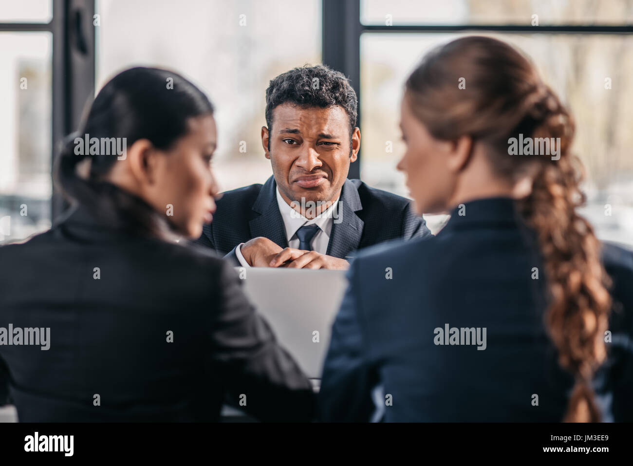 Business people arguing office hi-res stock photography and images - Alamy