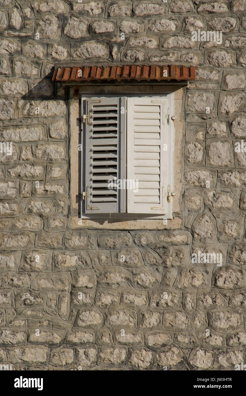 Architecture window shutter detail hi-res stock photography and images ...