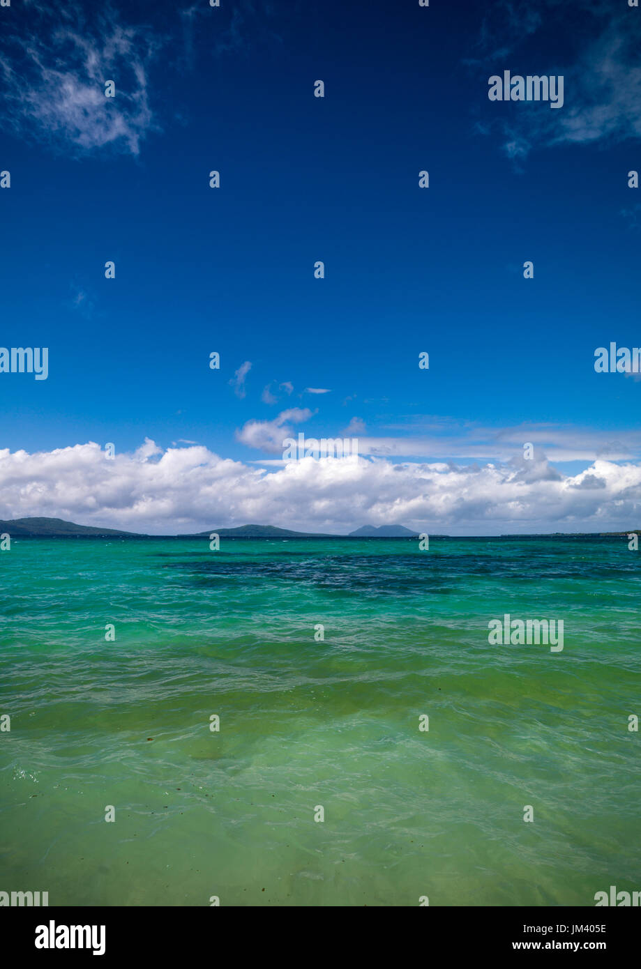 Turquoise and green sea water, Shefa Province, Efate island, Vanuatu ...