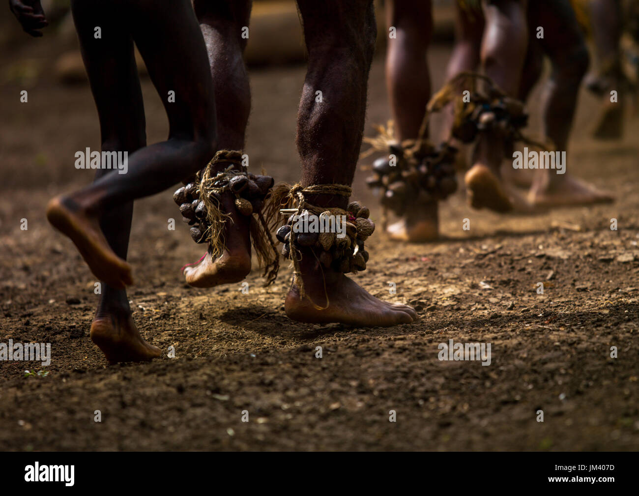 Tribesmen dancing the palm tree dance of the Small Nambas tribe ...