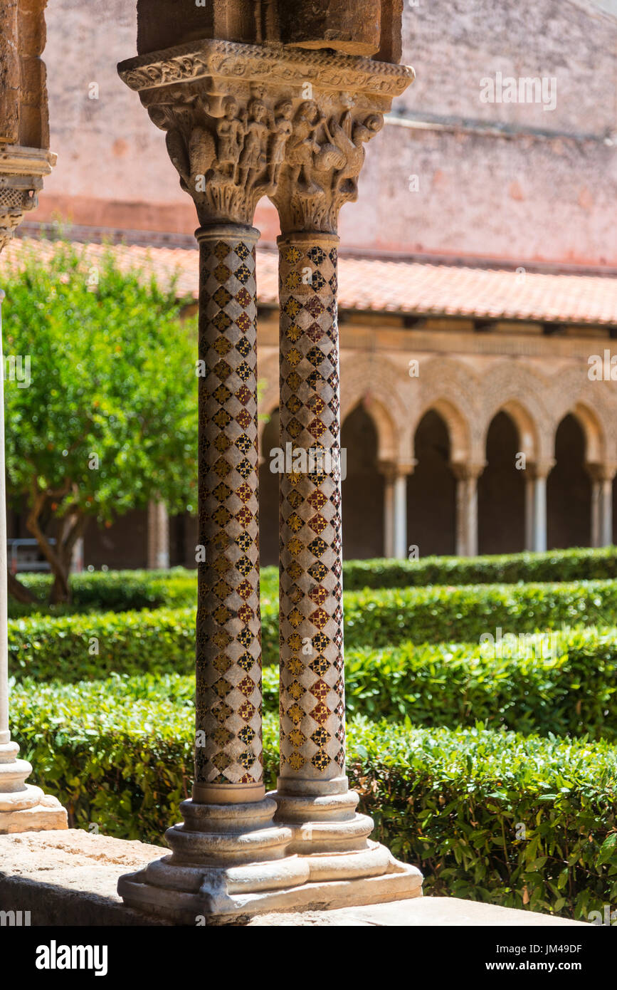 Medieval cloister column capitals cathedral hi-res stock photography ...