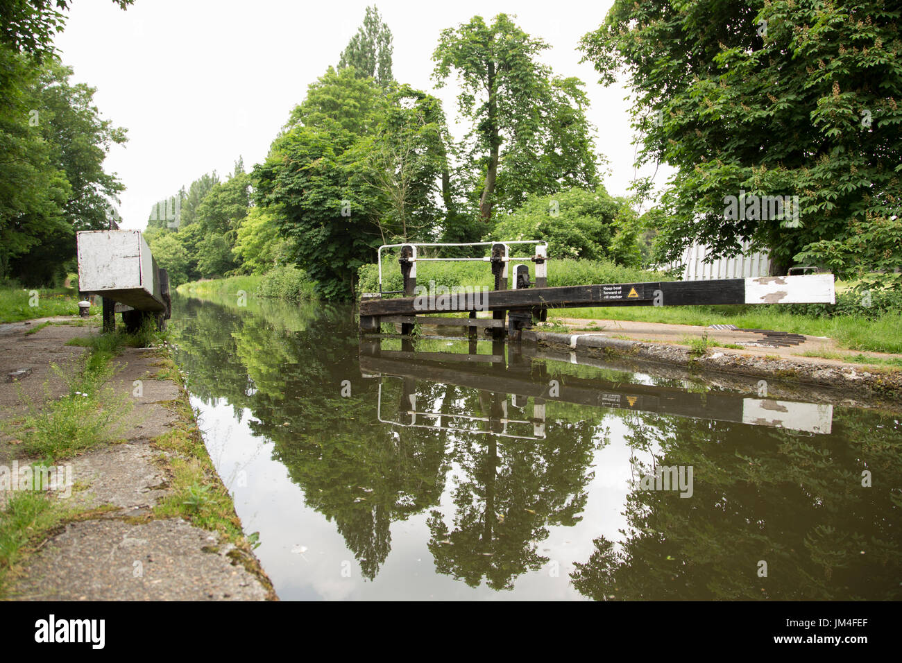 Hemel hempstead grand union canal hi-res stock photography and images ...