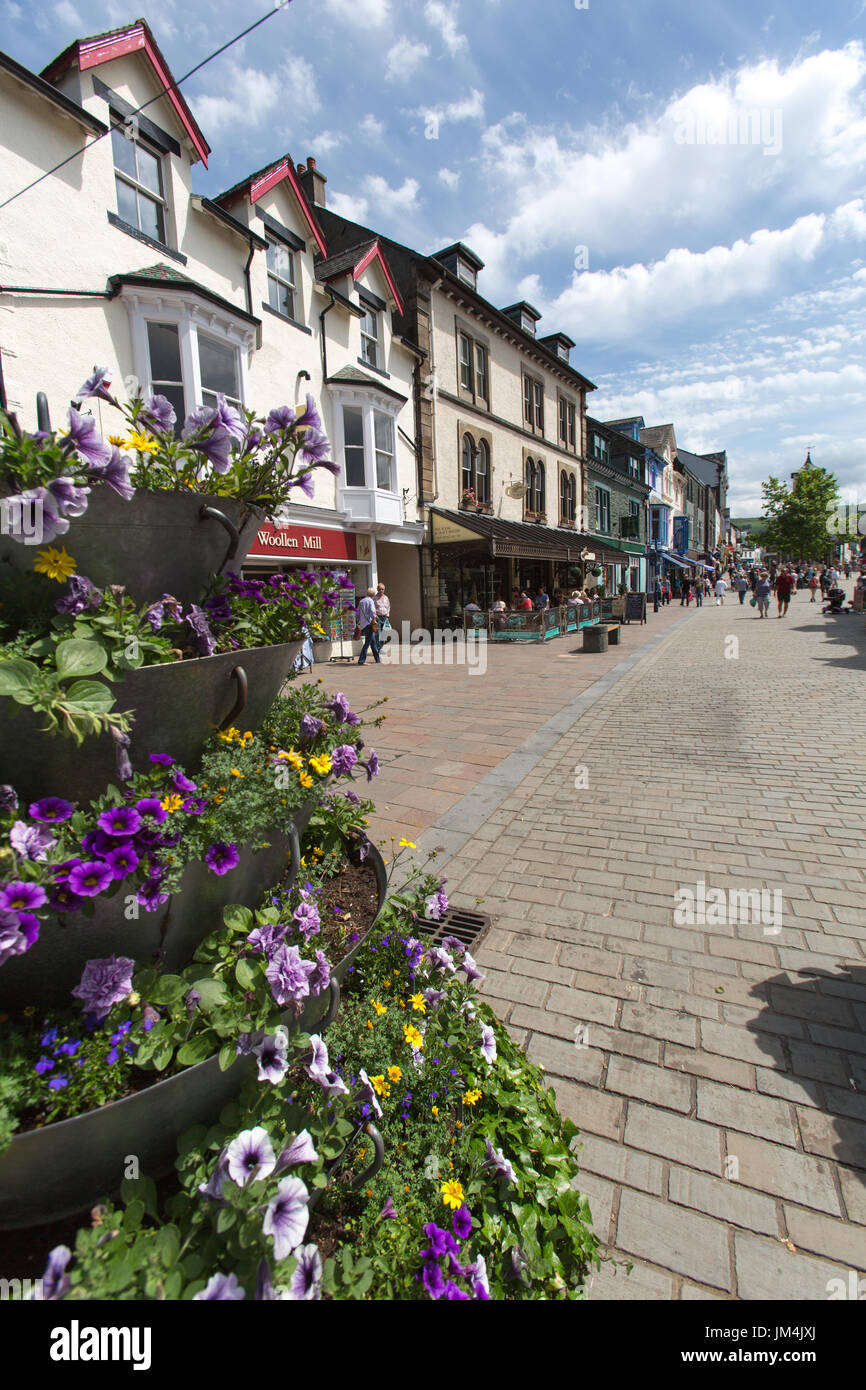 Town of Keswick, England. Picturesque summer view of Keswick Main ...