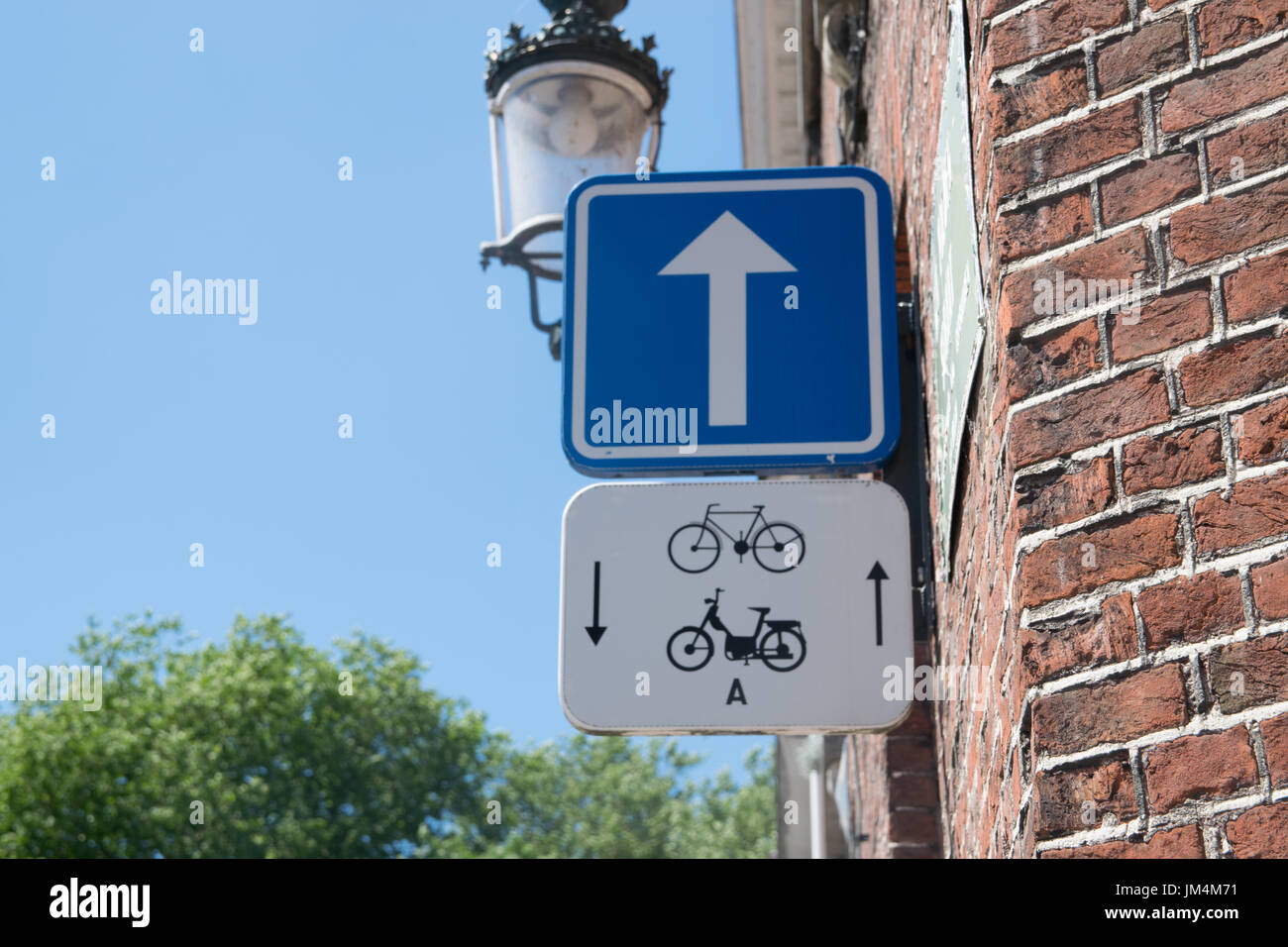 Bicycle and bike way direction sign Stock Photo - Alamy